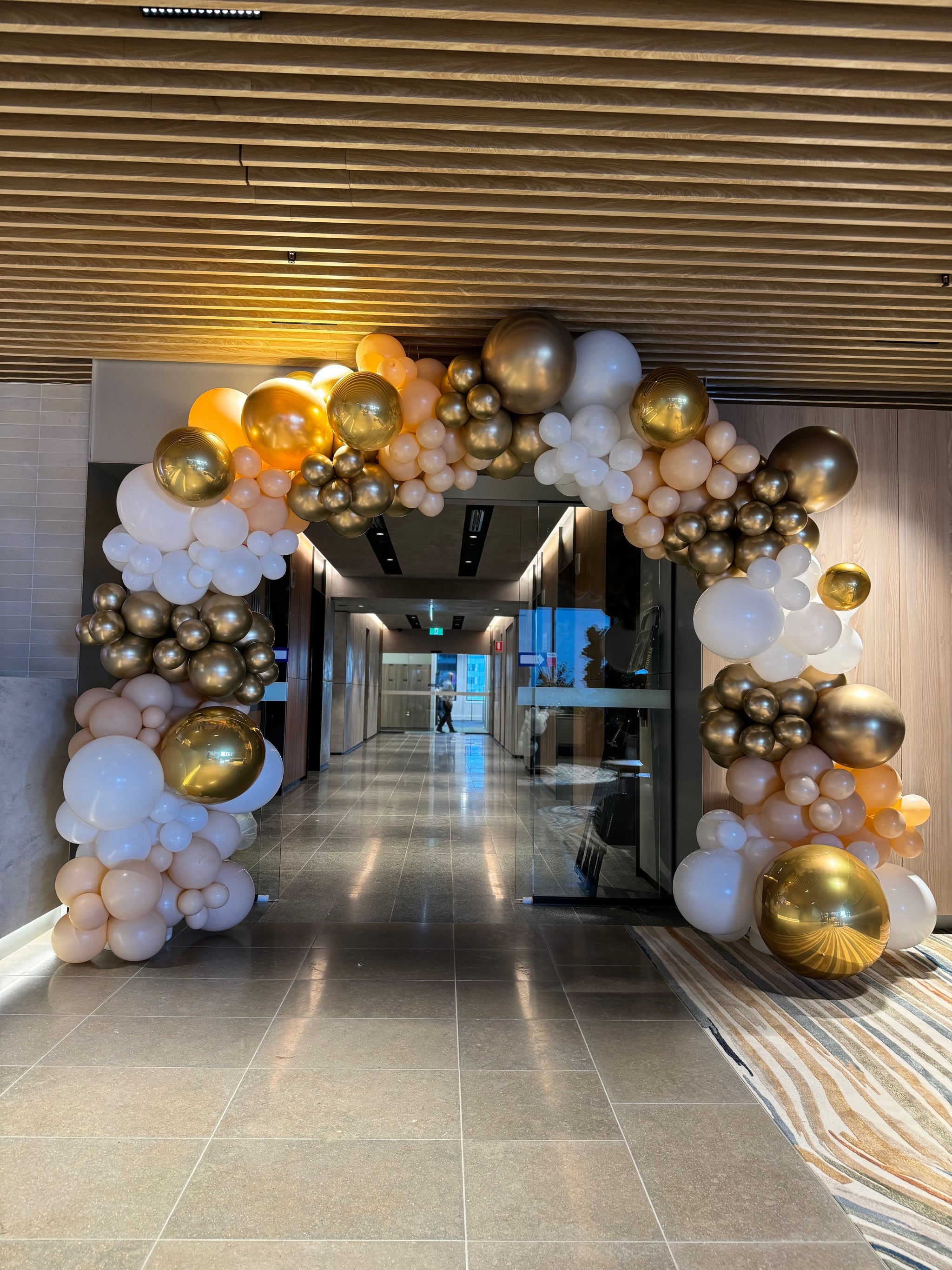 Organic Balloon Arch – Balloons Gold Coast